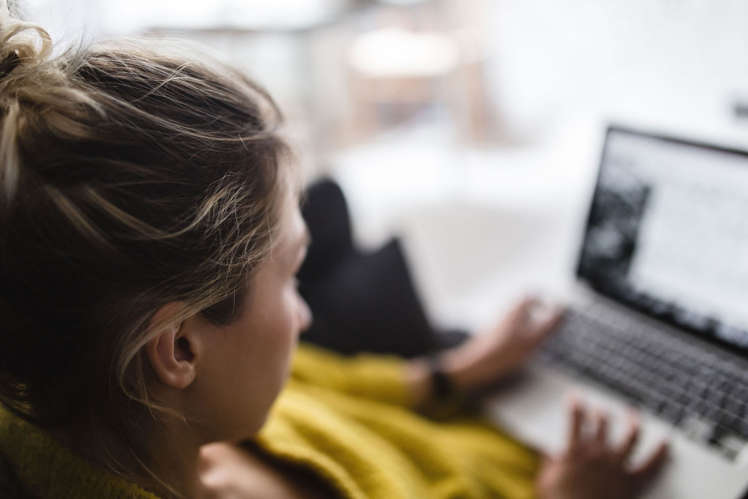 Online Learning: Balancing Activities with Screen Time